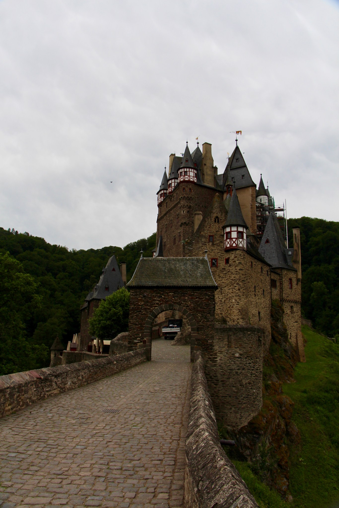 Visiting Eltz Castle in Germany’s Rhine River Valley | lifeheartslove